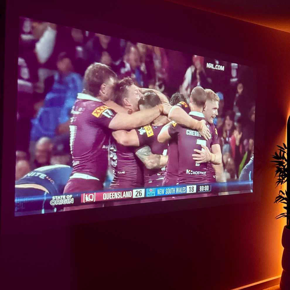 MovieHub™ Ultra HD Projector